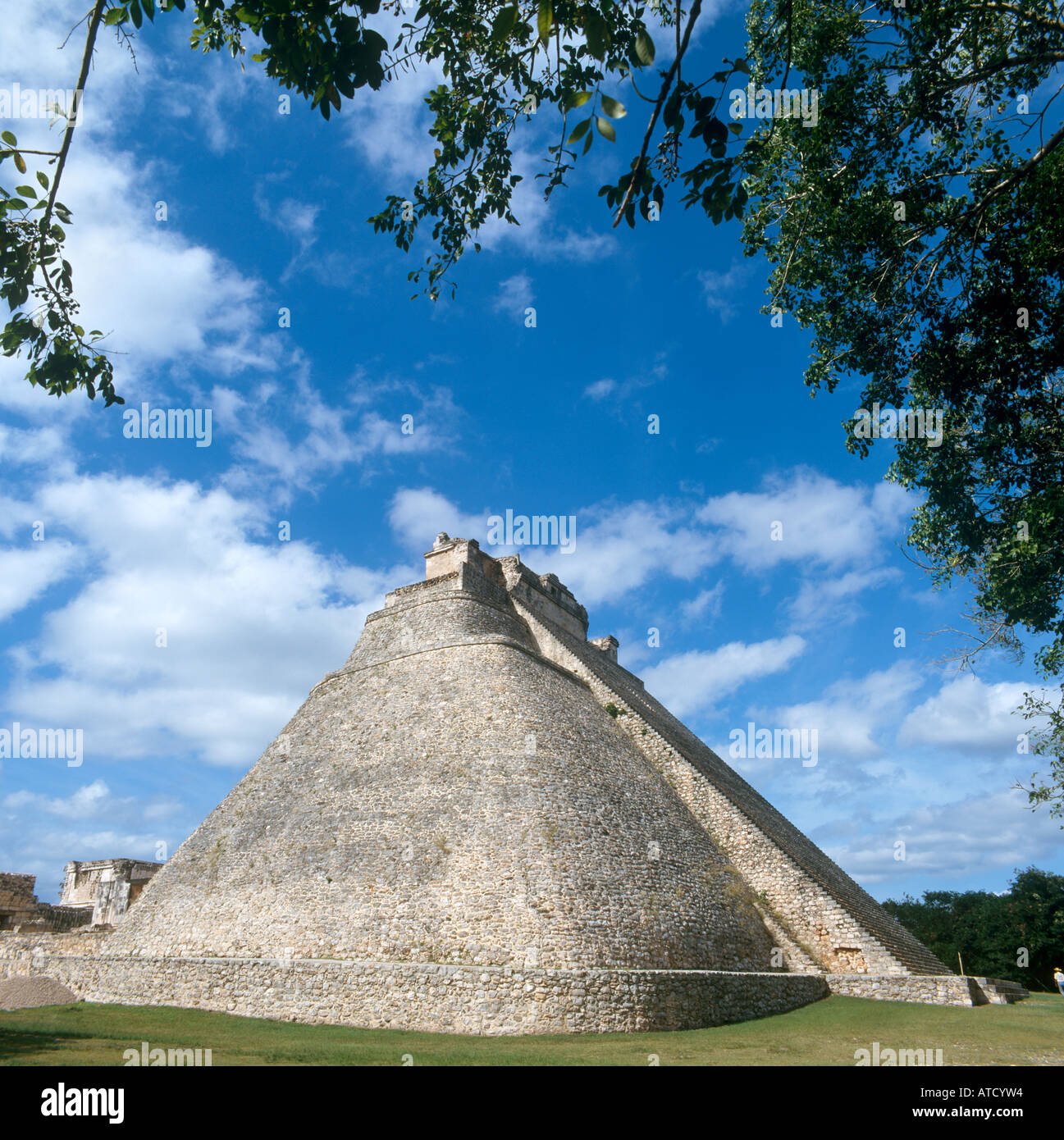 Pyramid of the Magician at the Mayan Ruins of Uxmal, Yucatan Peninsula ...