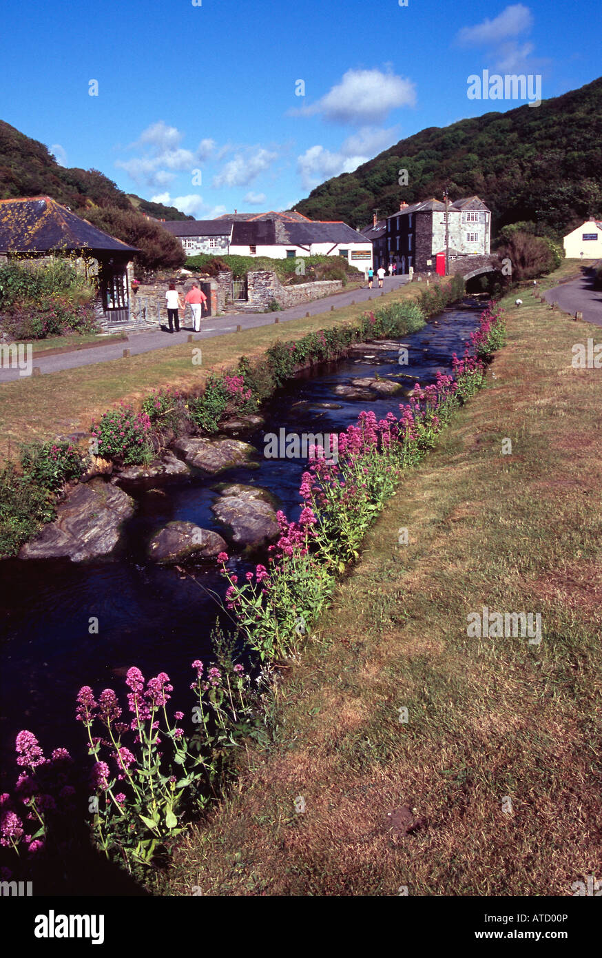 Boscastle village and fishing port on the north coast of Cornwall ...