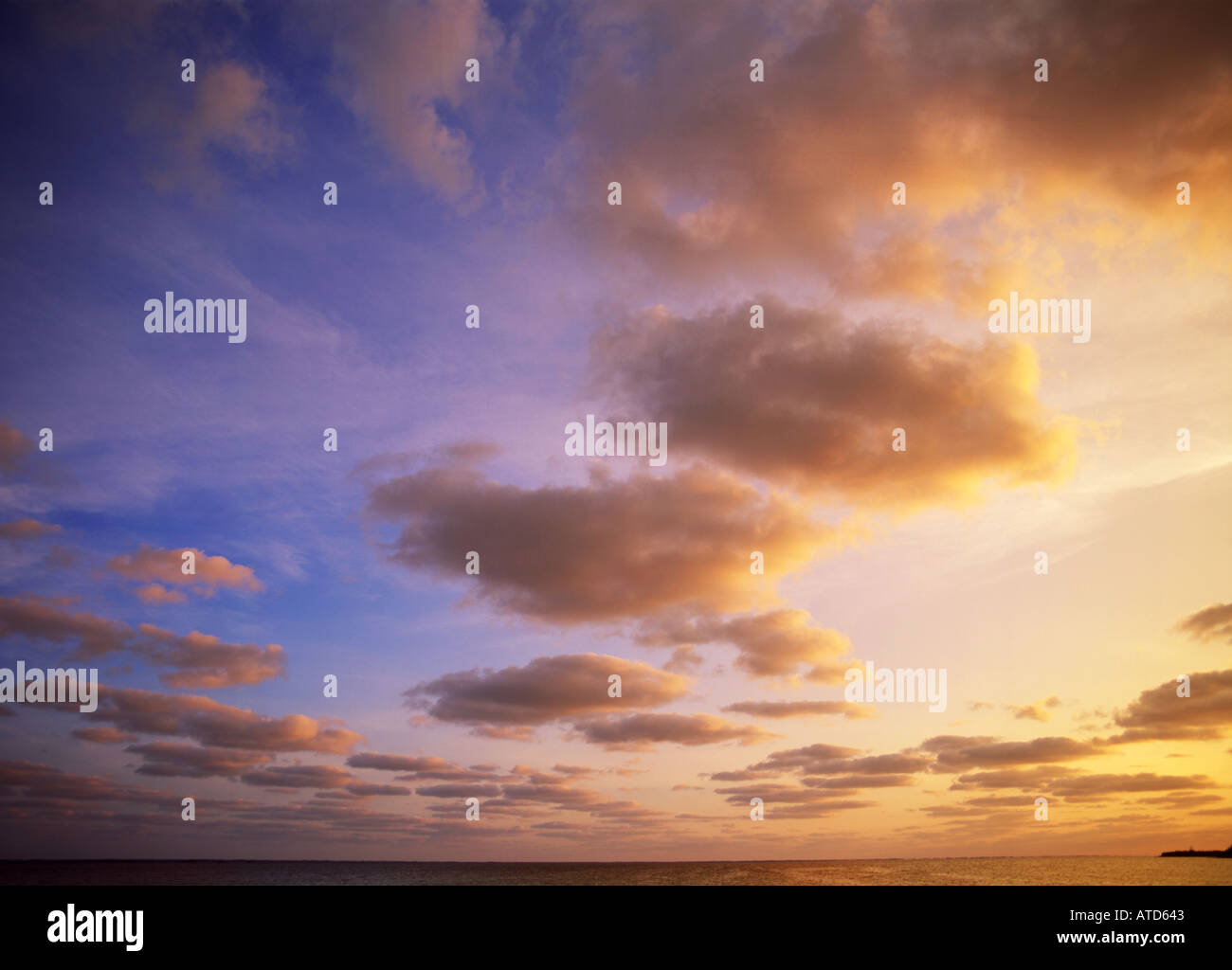 Sky in blue clouds hi-res stock photography and images - Alamy