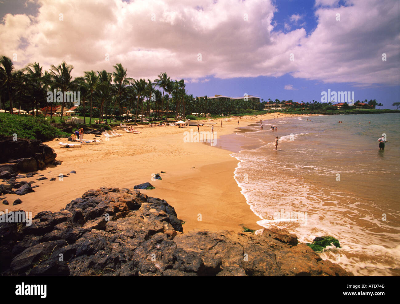 Beach goers on sand beach hi-res stock photography and images - Alamy