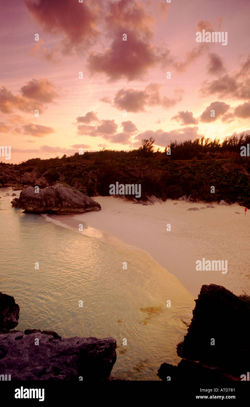 Bermuda beach sunset hi-res stock photography and images - Alamy