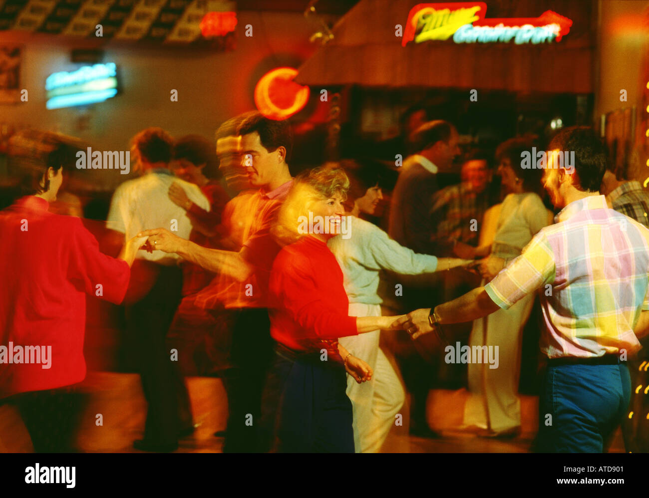 People dancing in a nightclub or bar restaurant Stock Photo - Alamy