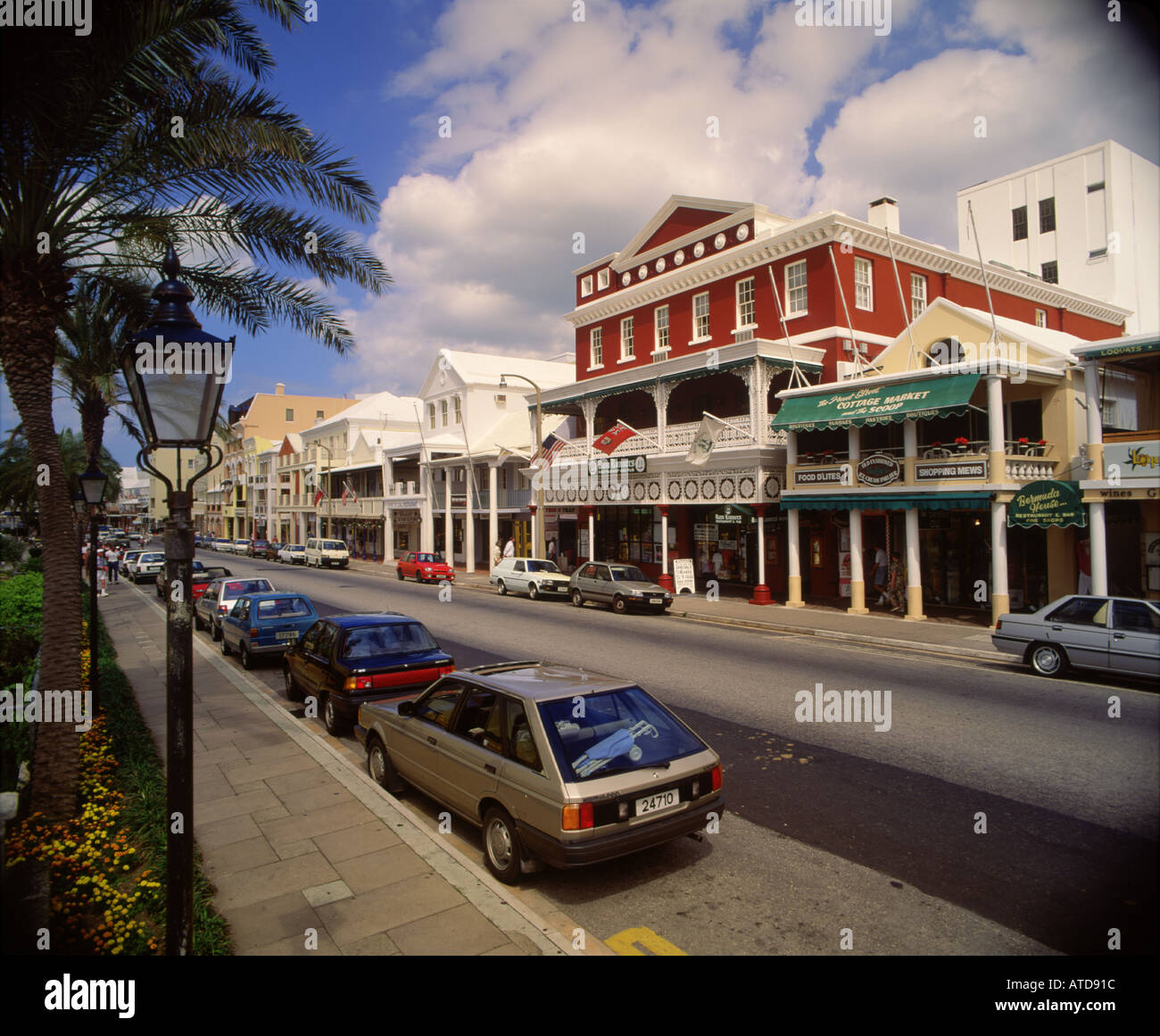 Downtown hamilton bermuda hi-res stock photography and images - Alamy