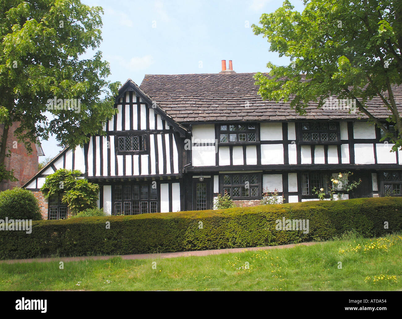 Haywards heath lindfield hi-res stock photography and images - Alamy