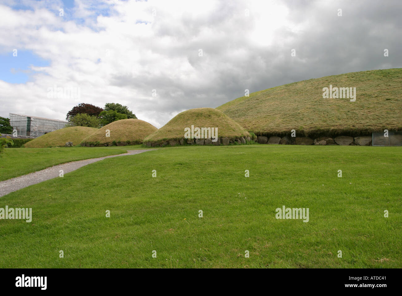 The great mound and satellite tombs and Knowth in Ireland Stock Photo ...