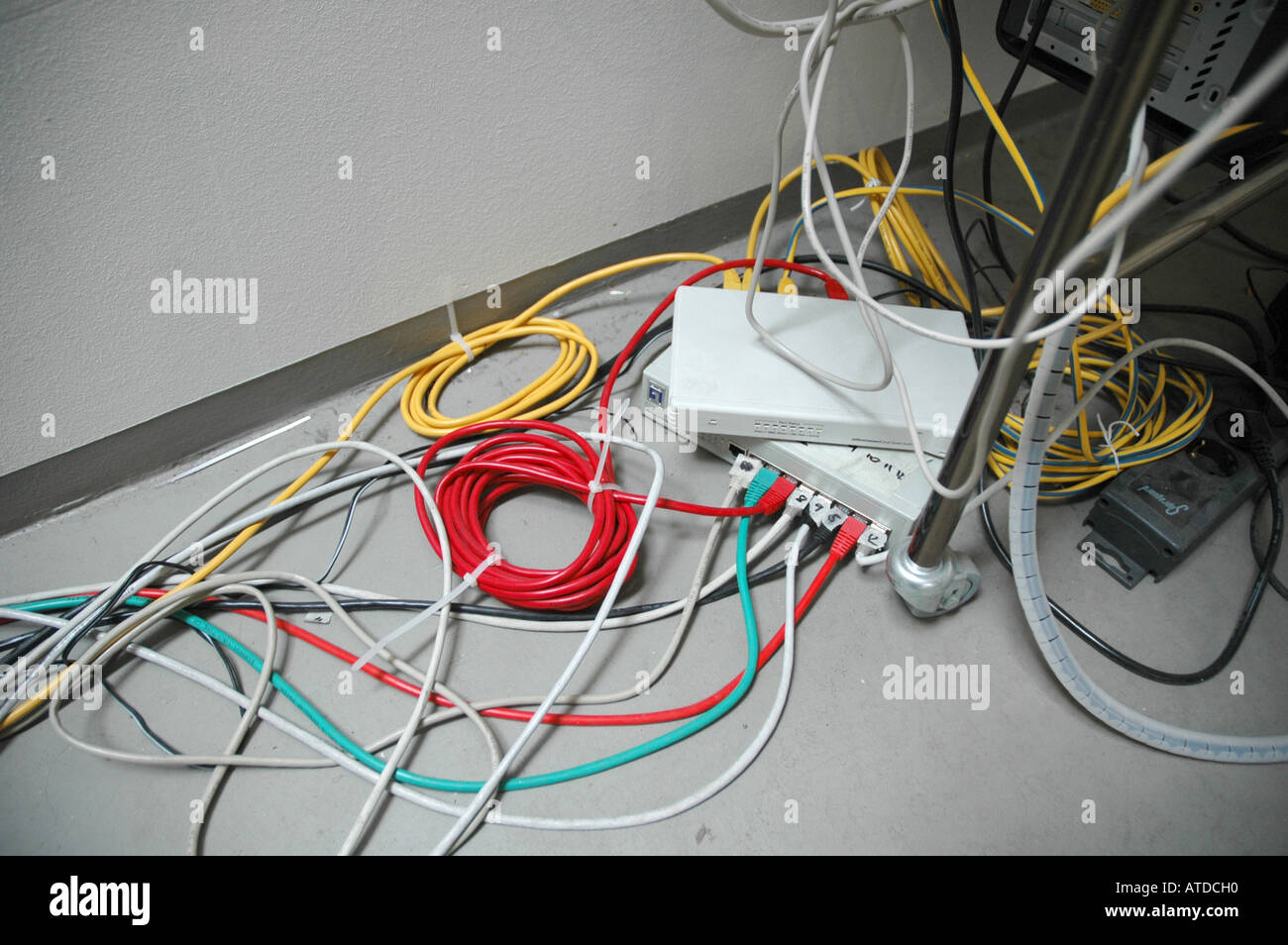 Spaghetti of cables hi-res stock photography and images - Alamy