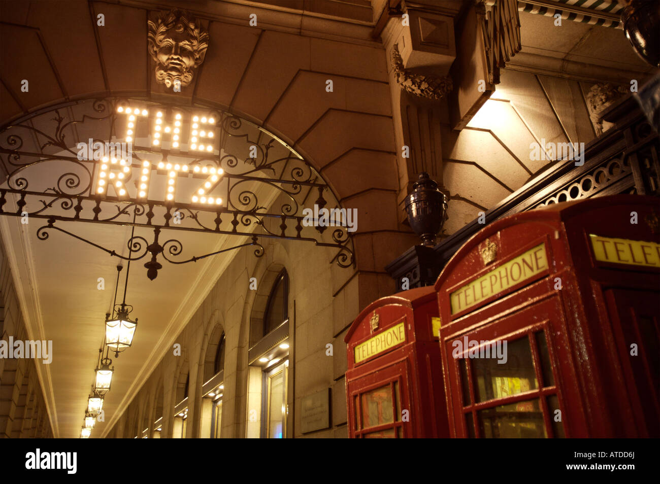 The Ritz Hotel,Piccadilly,London Stock Photo - Alamy