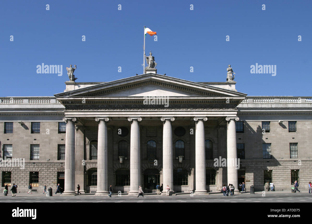 Easter uprising 1916 post office hi-res stock photography and images ...