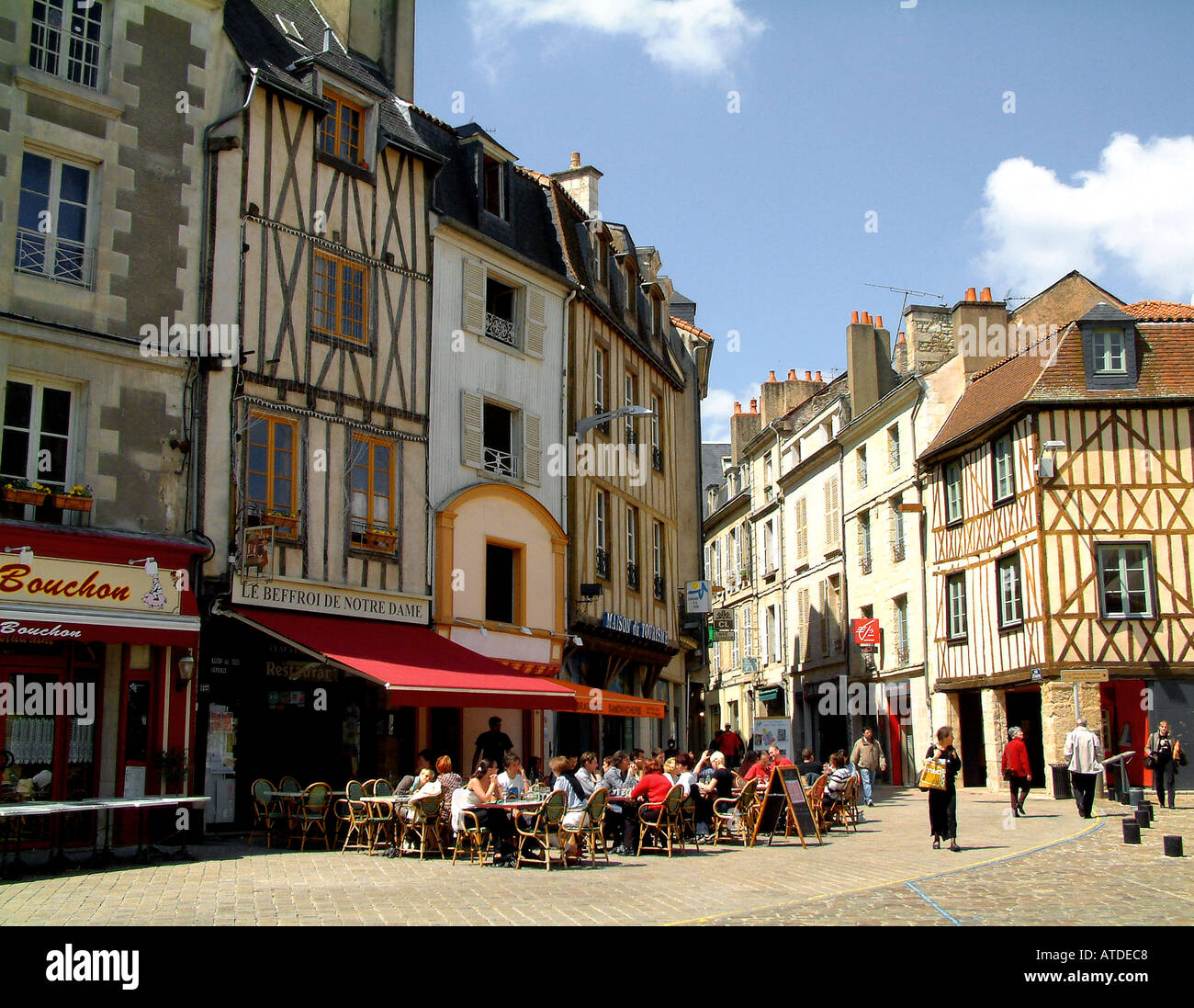 Old town of poitiers hi-res stock photography and images - Alamy
