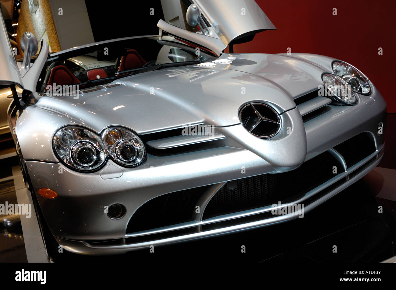 Mercedes Benz SLR McLaren Stock Photo - Alamy