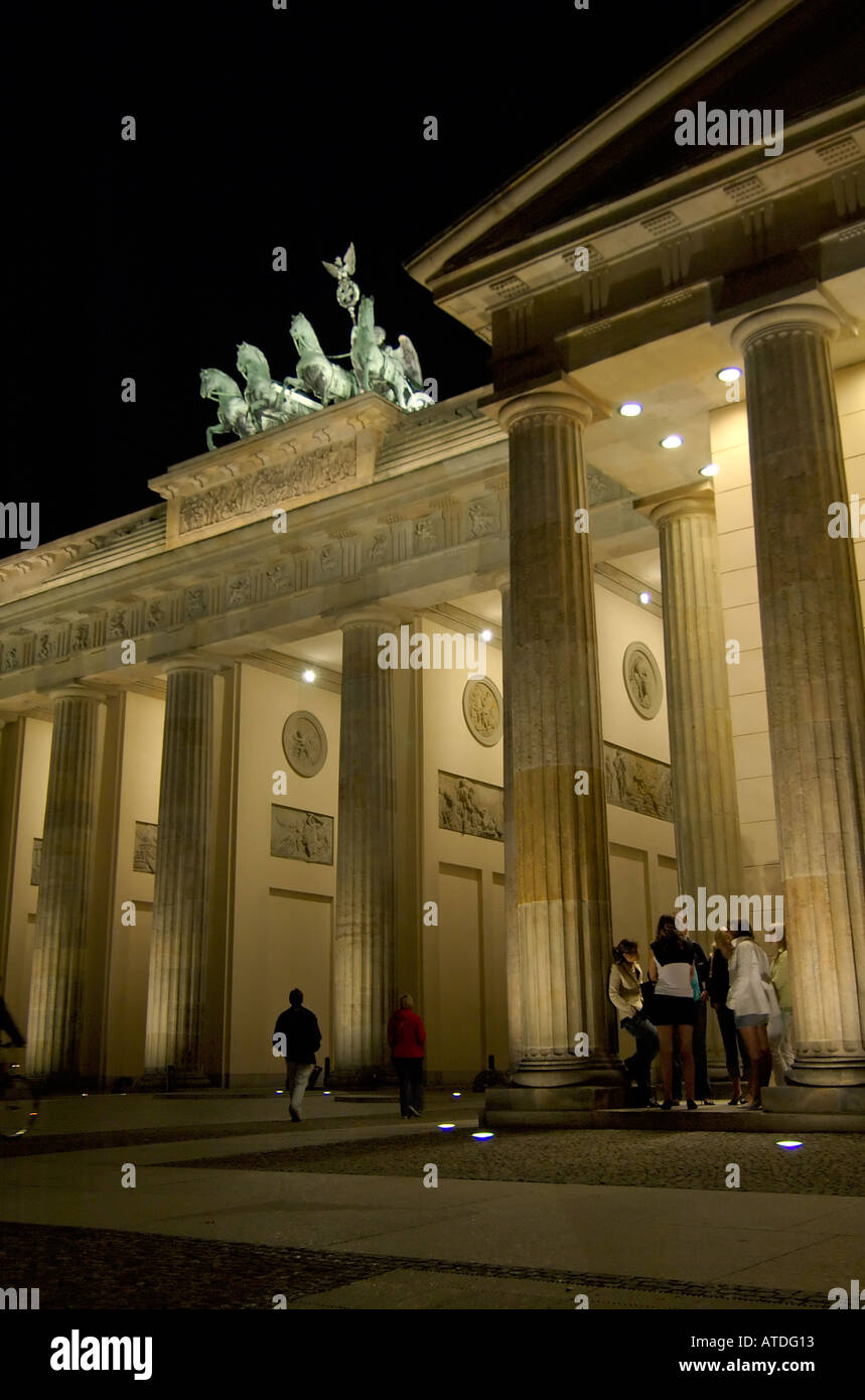 Brandenburger tor 2005 hi-res stock photography and images - Alamy