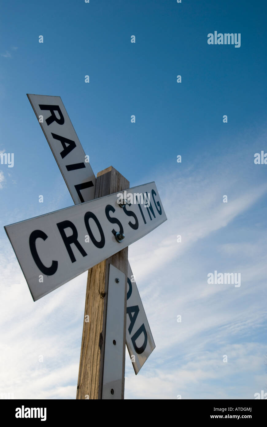 Railroad crossing sign hi-res stock photography and images - Alamy