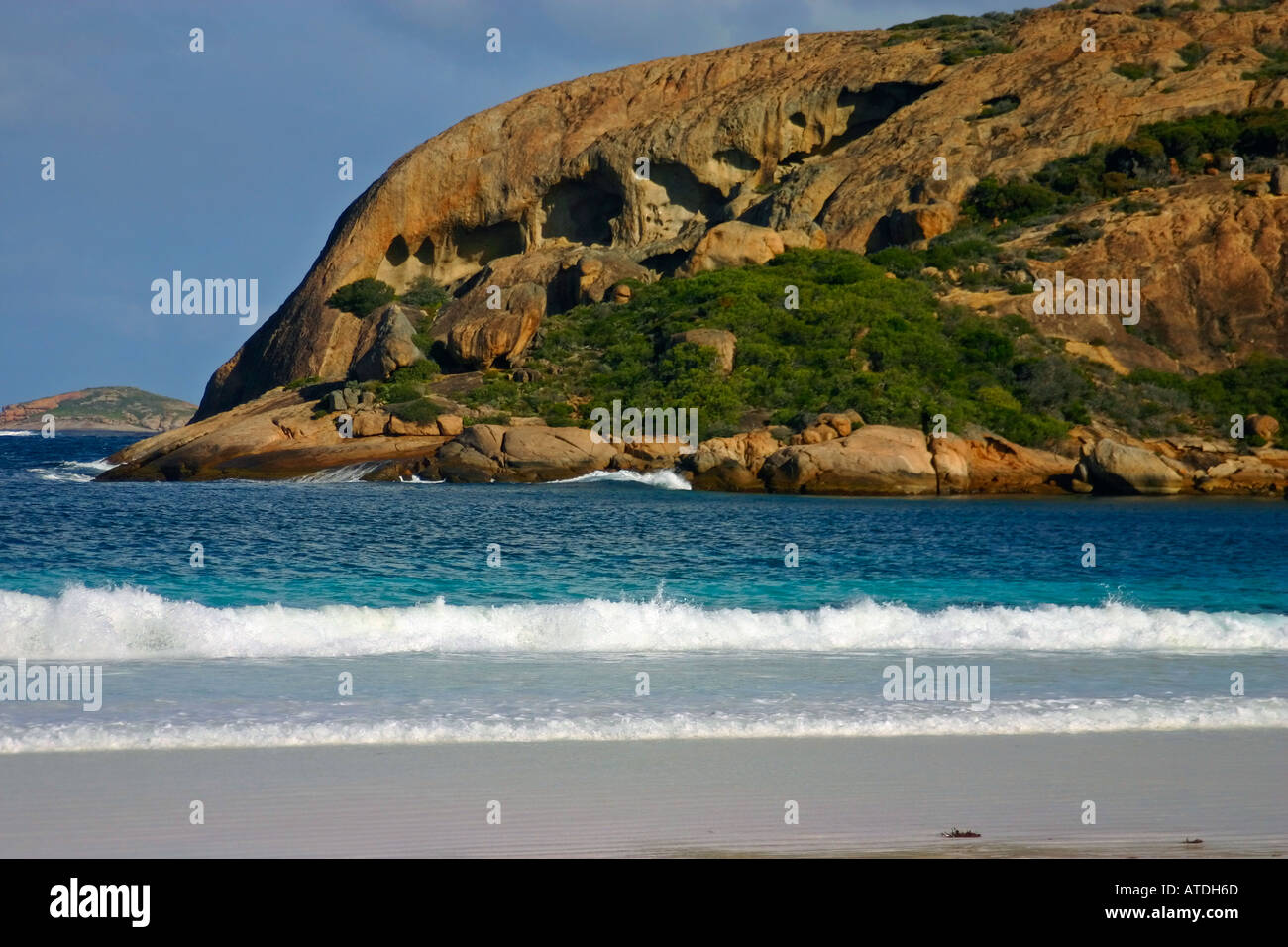 Rugged coastal views of the Southern Ocean along the Great Ocean Drive ...