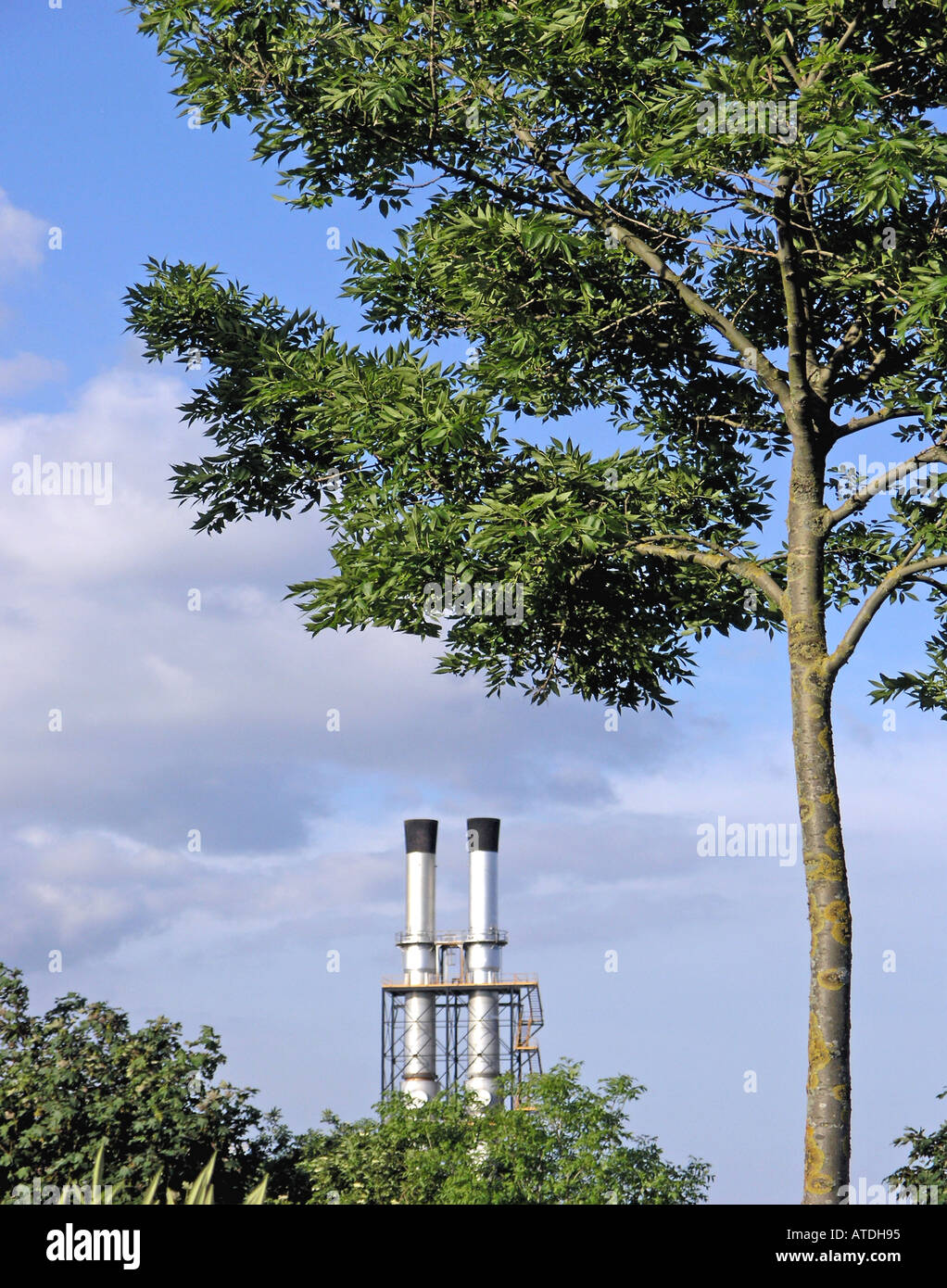 Factory chimneys hi-res stock photography and images - Alamy