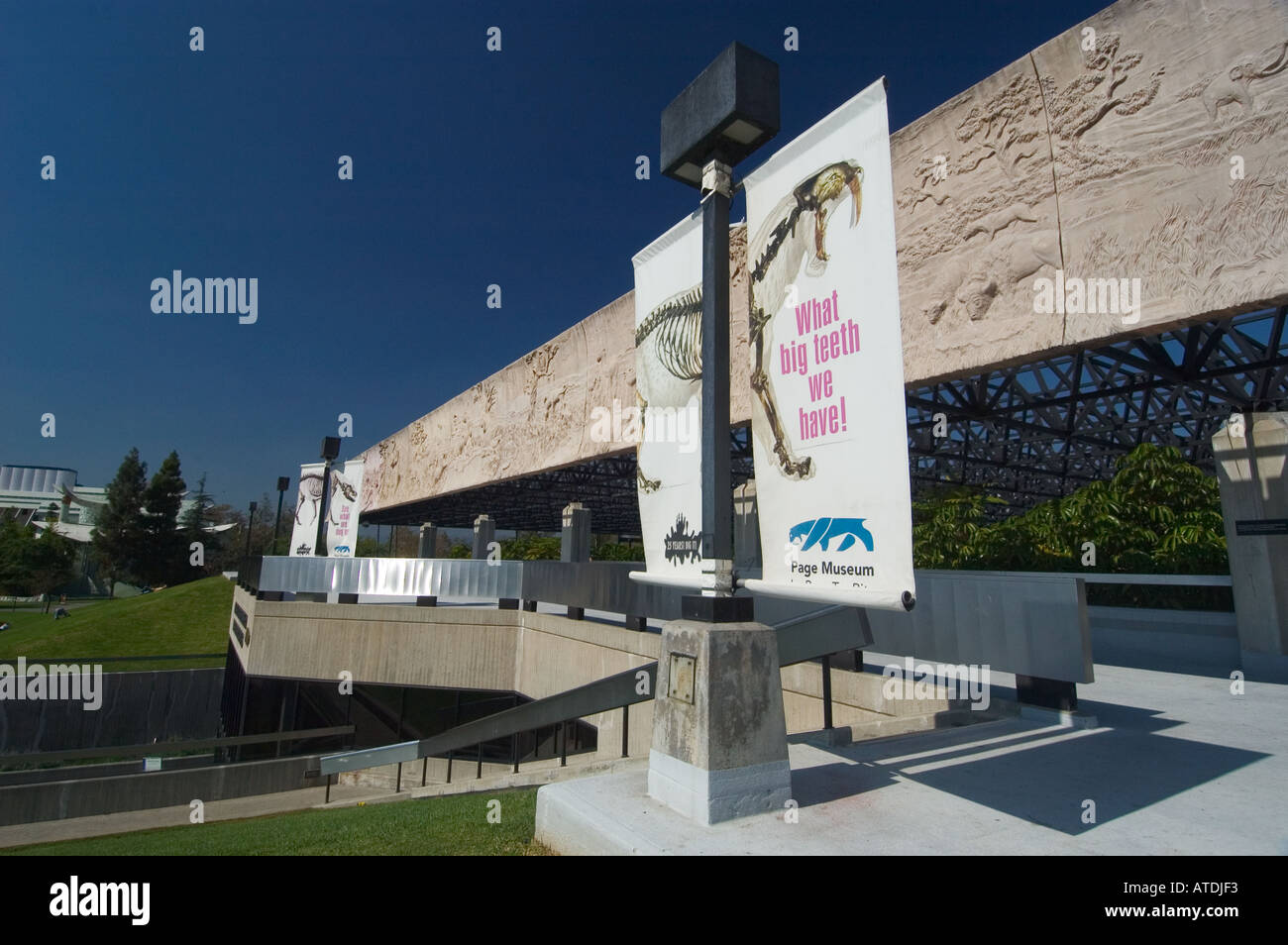 Page Museum La Brea Tar Pits Los Angeles California Stock Photo - Alamy
