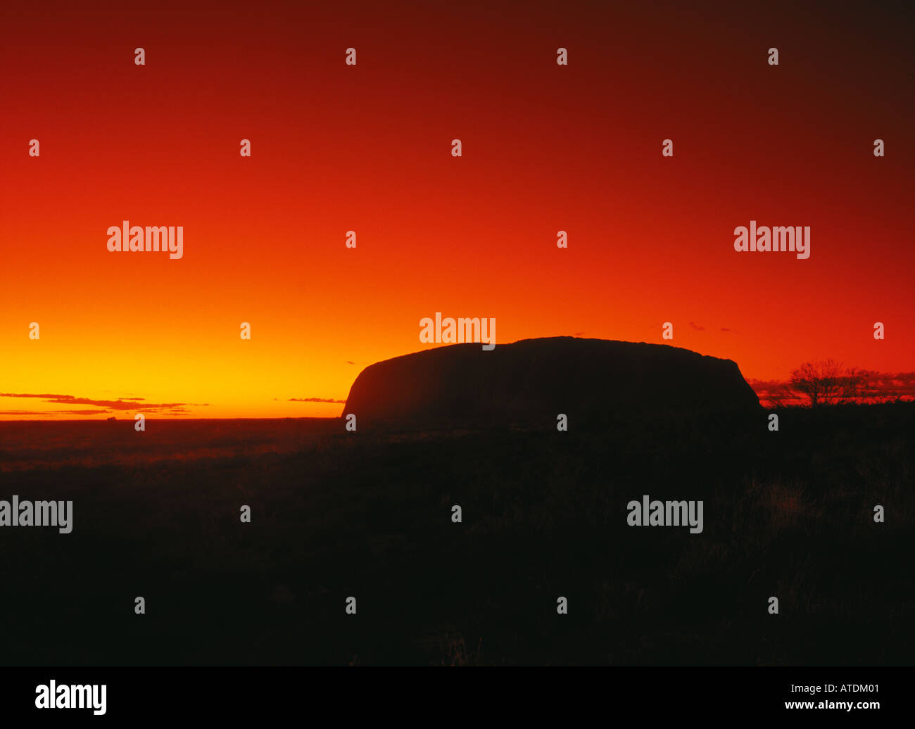 Australia outline hi-res stock photography and images - Alamy