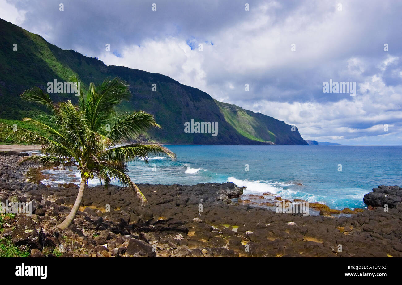 Coastline at Kalaupapa Peninsula and pali cliffs along north shore of ...