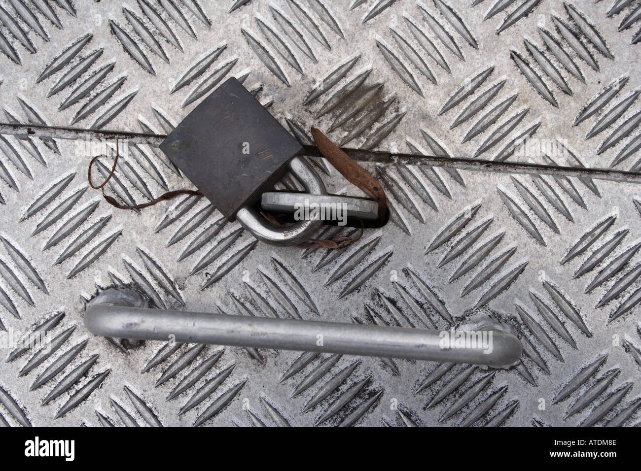 HEAVY DUTY LOCK AND STEEL PANEL Stock Photo - Alamy
