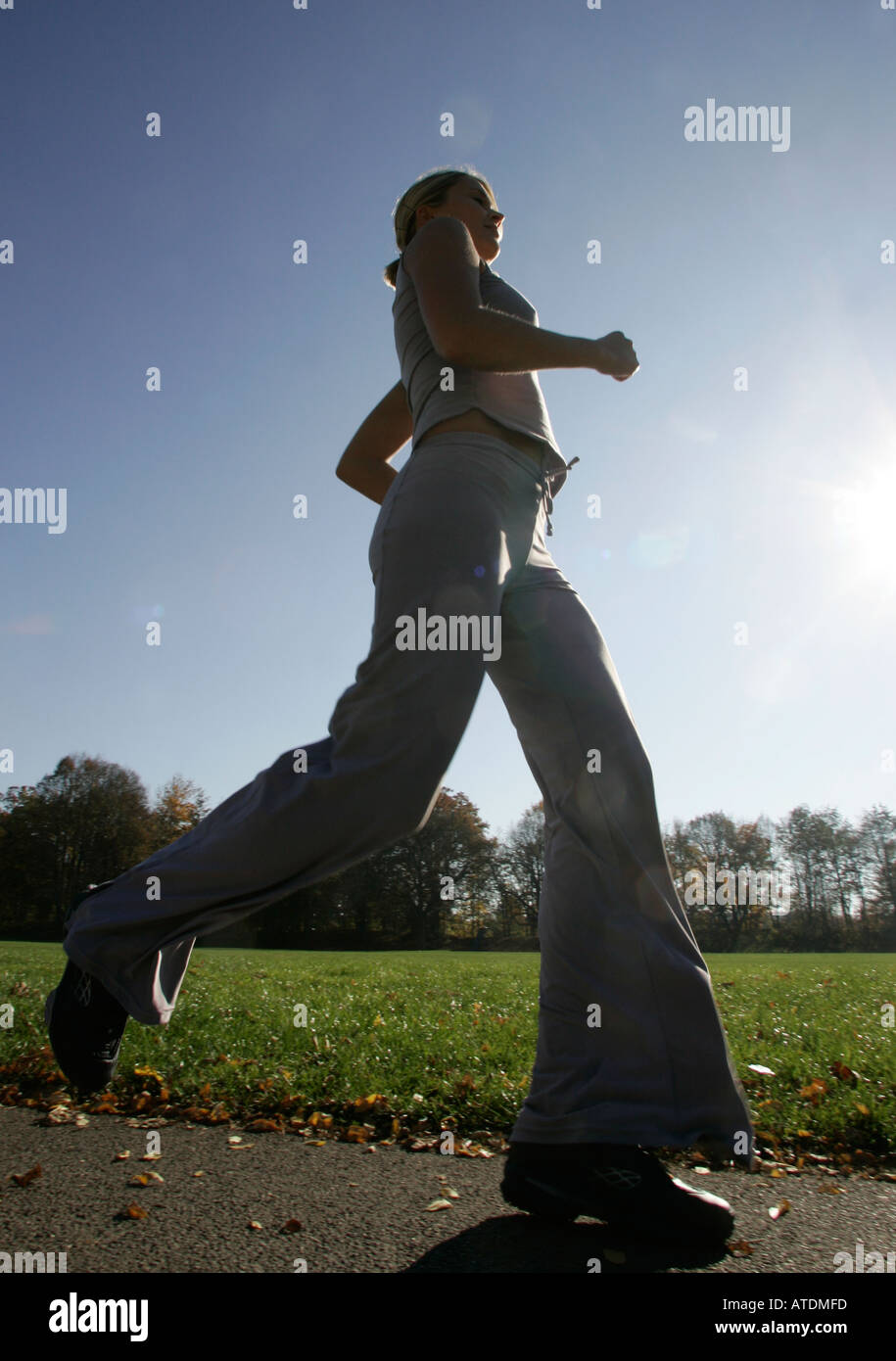 Individual sport silhouette hi-res stock photography and images - Alamy