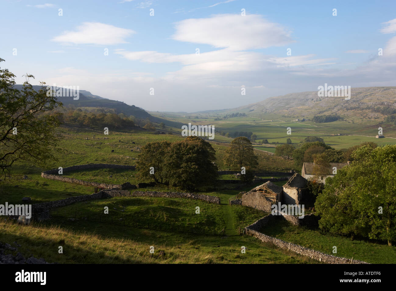 Lower house farm england hi-res stock photography and images - Alamy