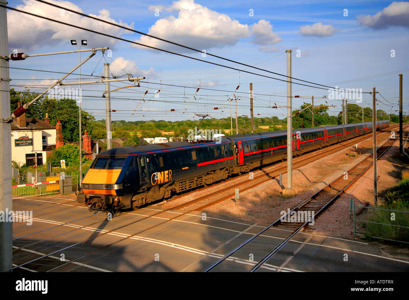 East Lothian 91 class GNER train heads south to Kings Cross Tallington ...
