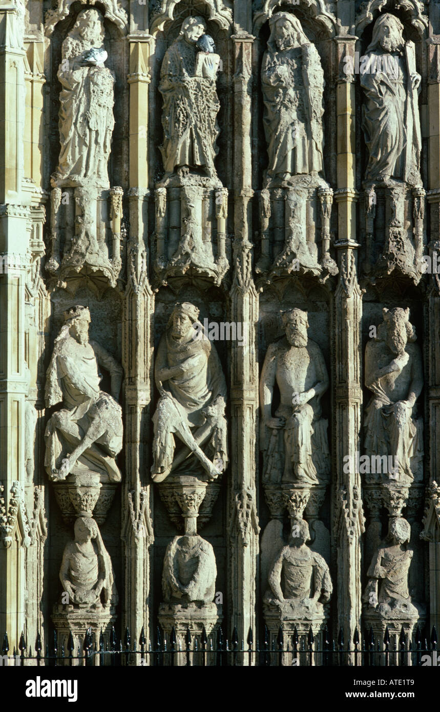 Exeter cathedral carving hi-res stock photography and images - Alamy