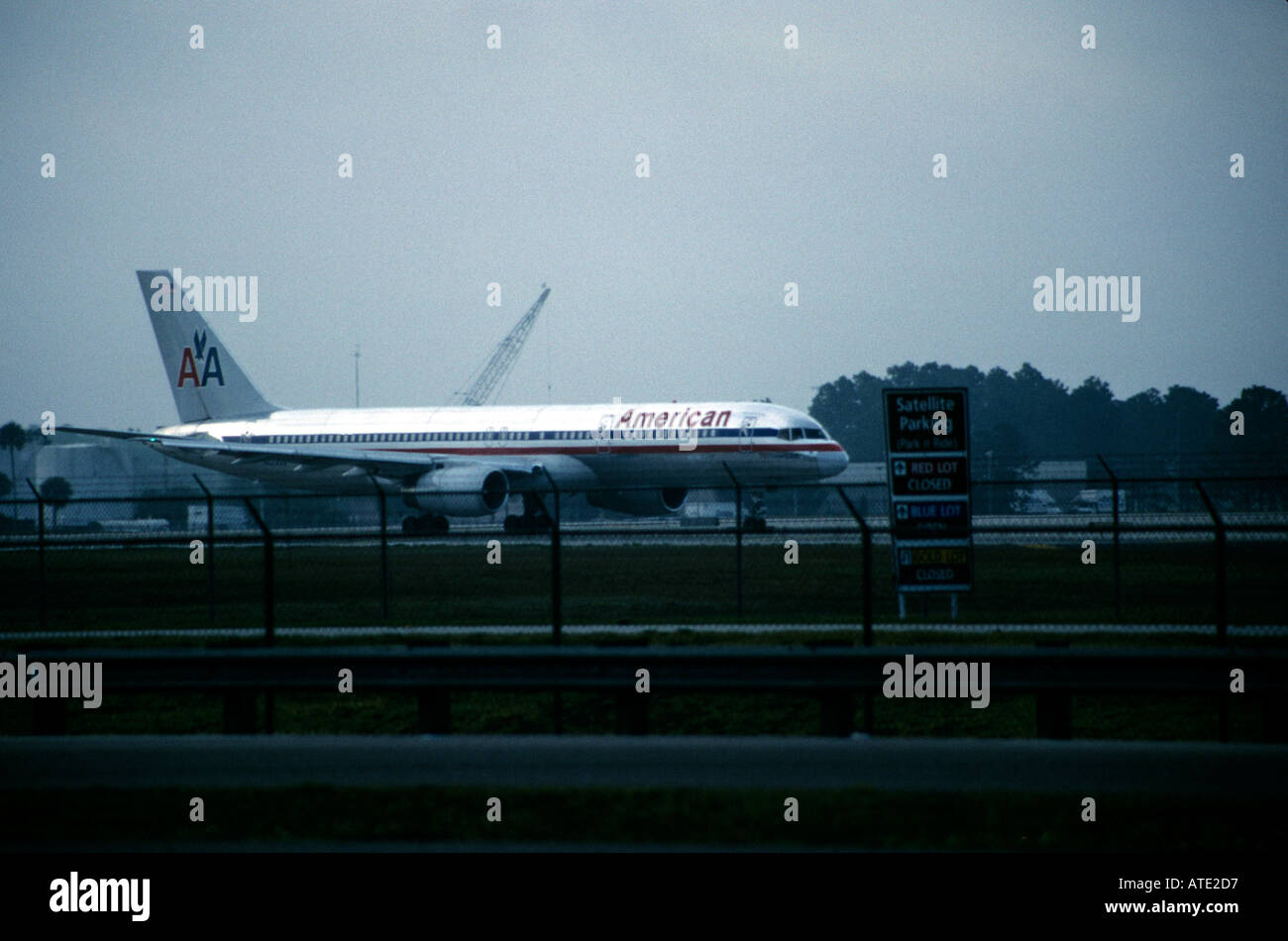 American airlines boeing 767 take hi-res stock photography and images ...