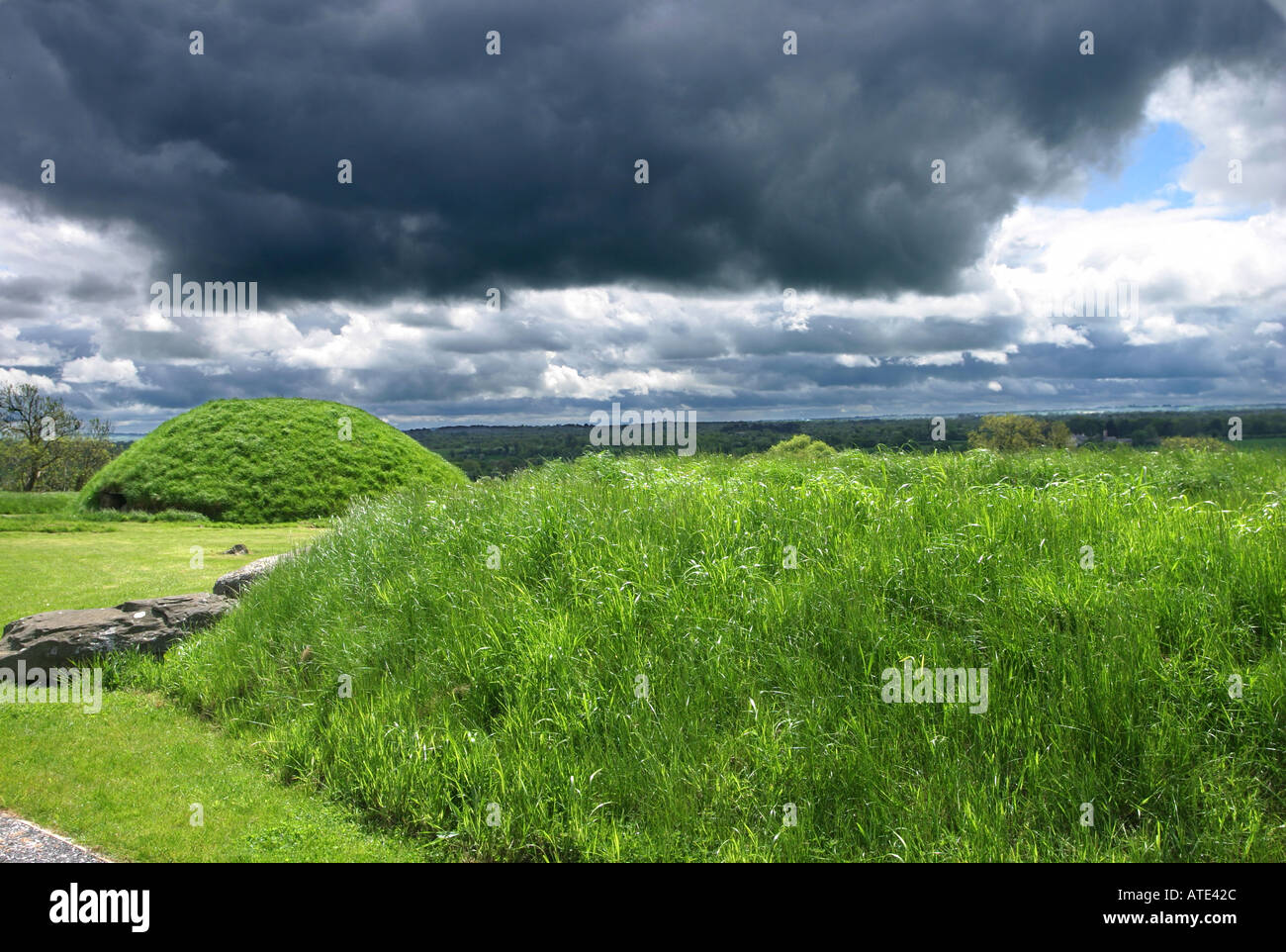 Knowth winter solstice hi-res stock photography and images - Alamy
