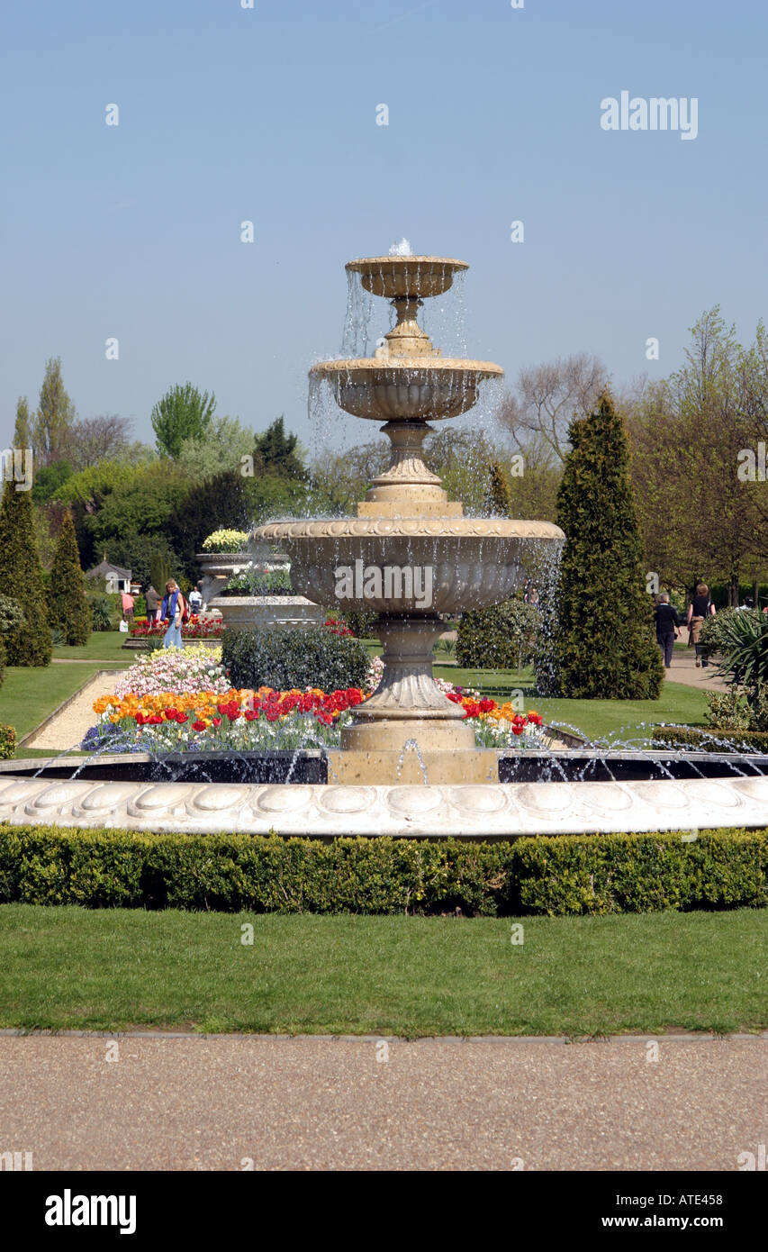 Fountains In Regents Park at Eileen Marvin blog