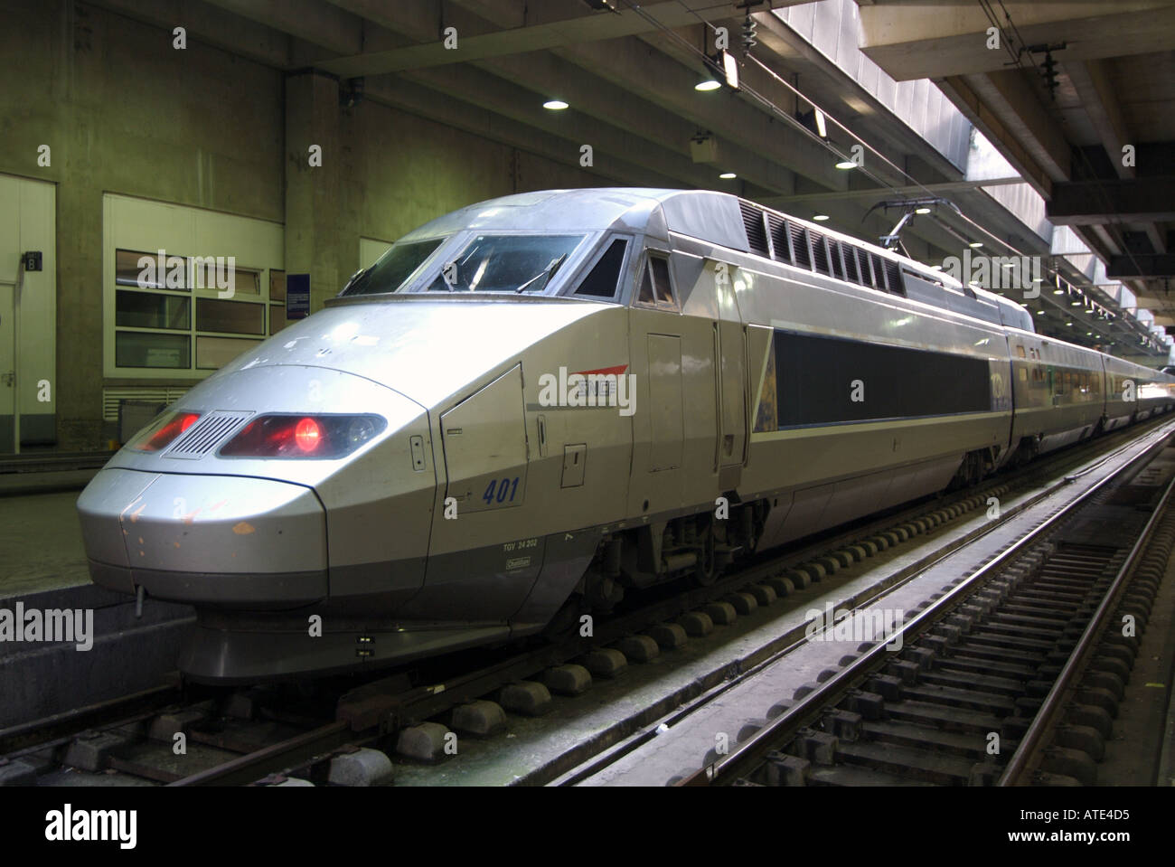 Gare montparnasse building hi-res stock photography and images - Alamy