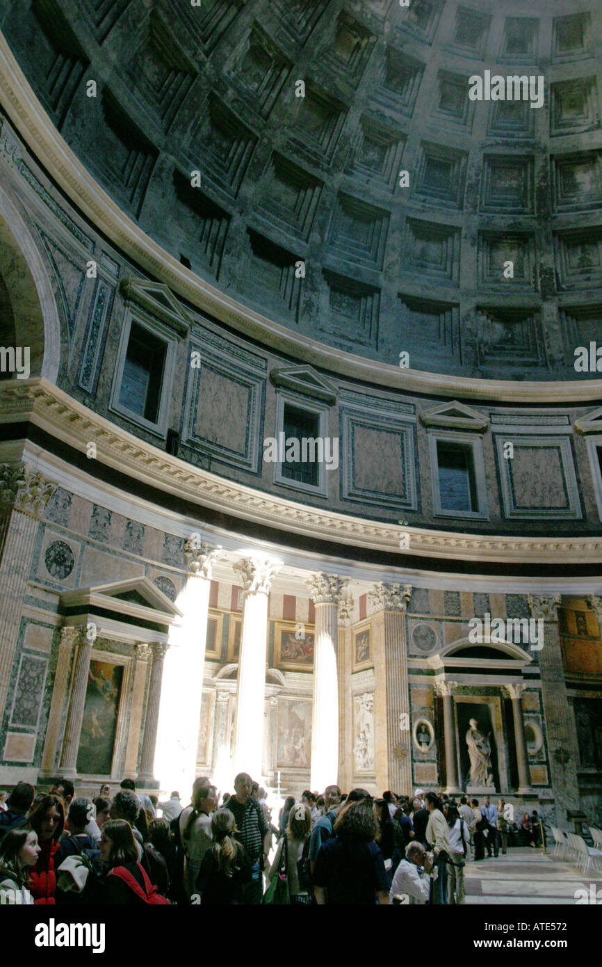 The ancient Pantheon in Rome Italy Stock Photo - Alamy