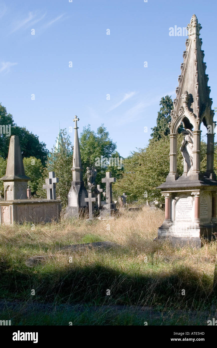 Victorian tombstones hi-res stock photography and images - Alamy