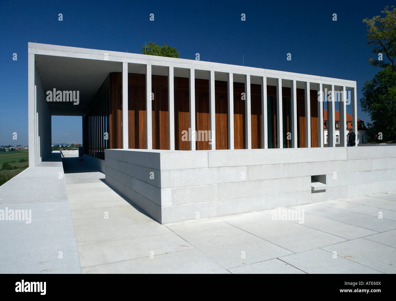 Modernism in literature hi-res stock photography and images - Alamy