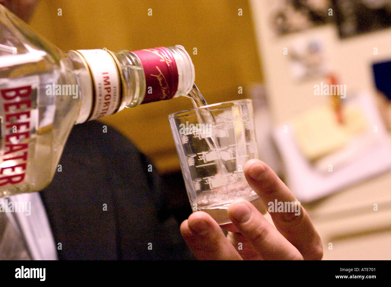 Pouring libation hi-res stock photography and images - Alamy