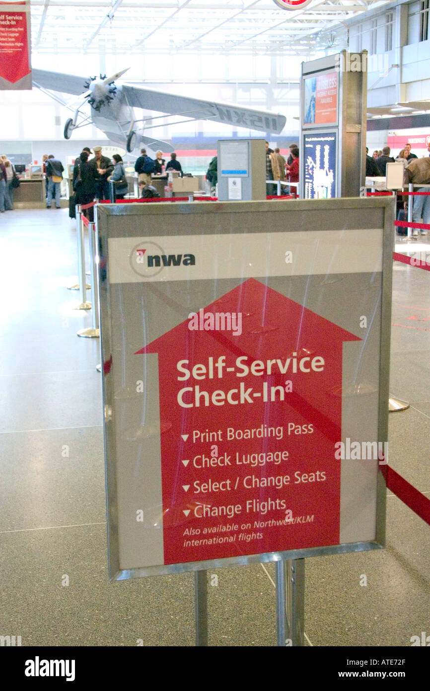 Self-Service Check-In directions at Minneapolis-St. Paul International ...