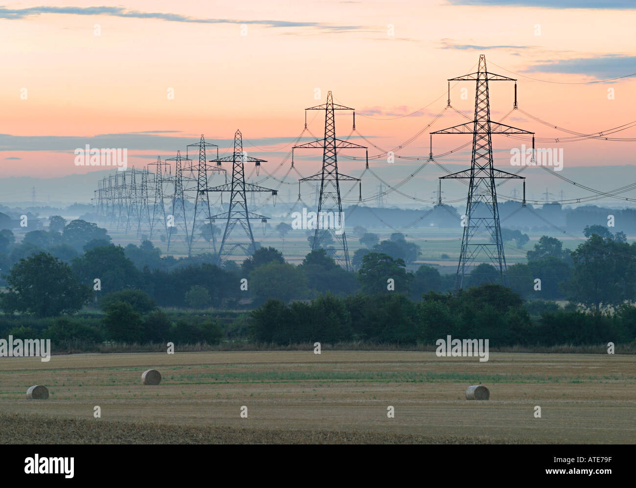 Sunrise pylons hi-res stock photography and images - Alamy
