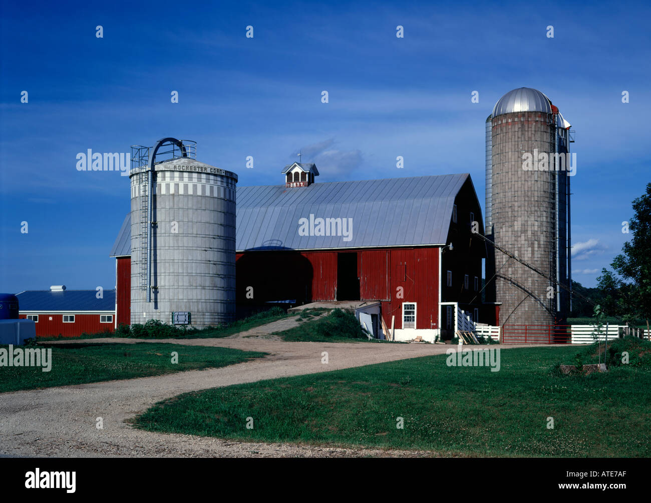 Dairy farm in Wisconsin with red barn and silos Stock Photo - Alamy