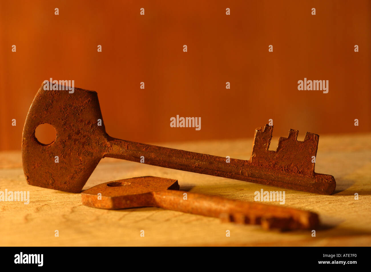 Two old keys Stock Photo - Alamy