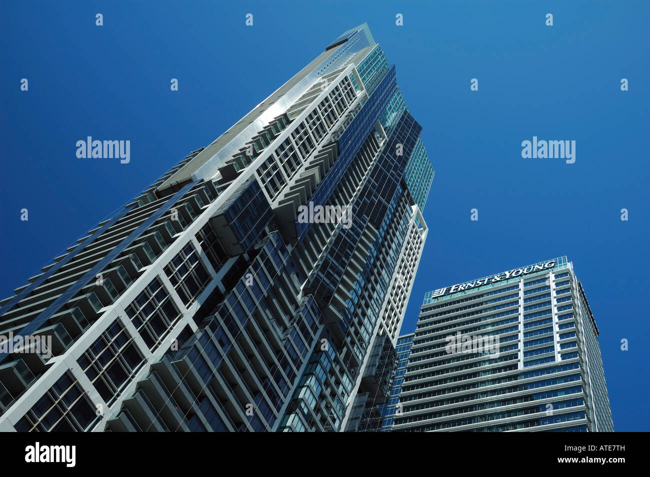Office Building and Blue Sky, Sydney, New South Wales, Australia Stock ...