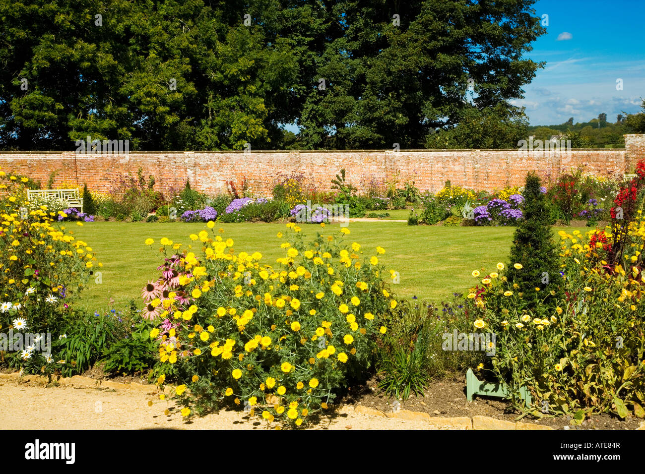 English park and neat hi-res stock photography and images - Alamy