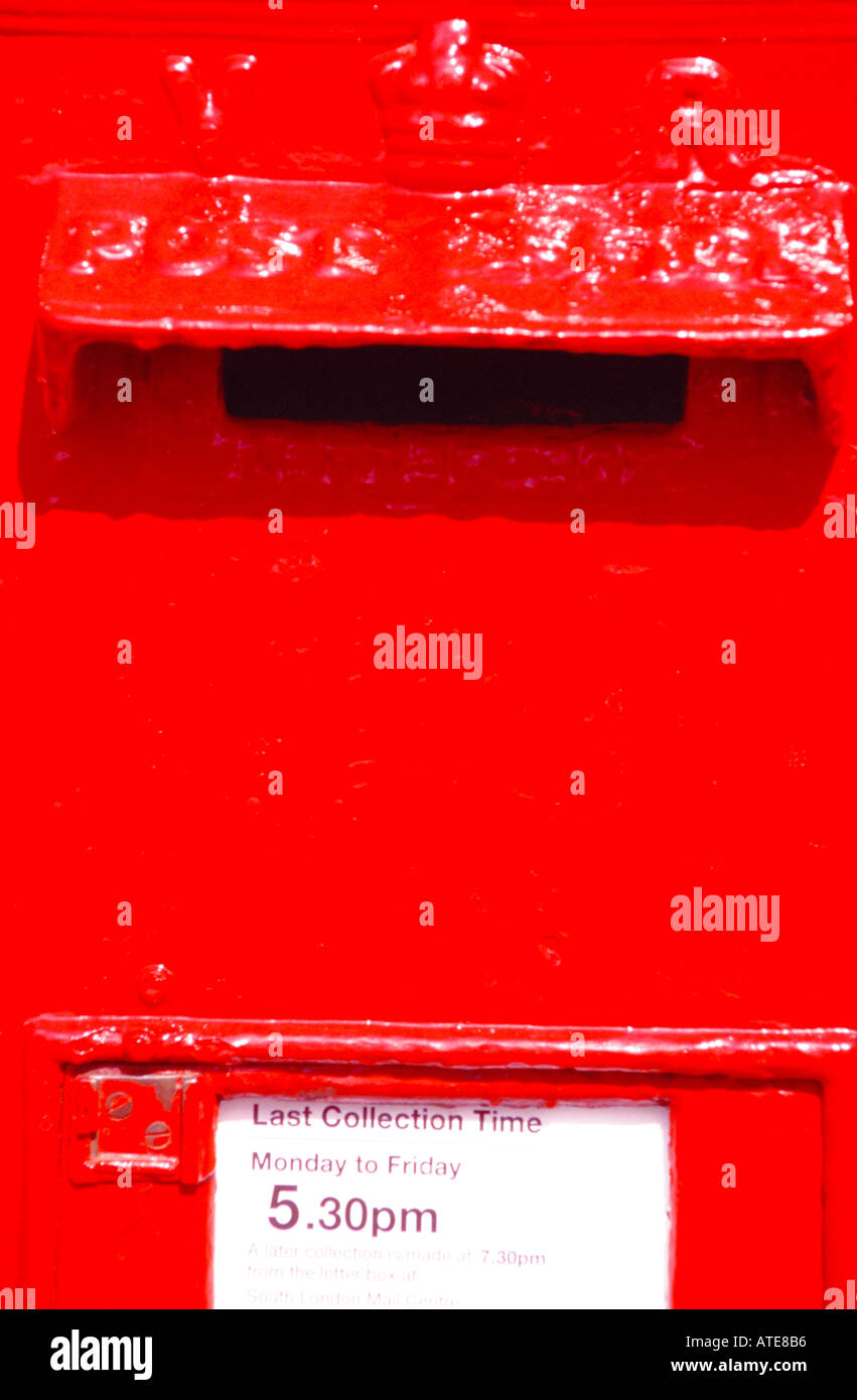 Victorian red London pillarbox still in use in Greenwich Stock Photo ...