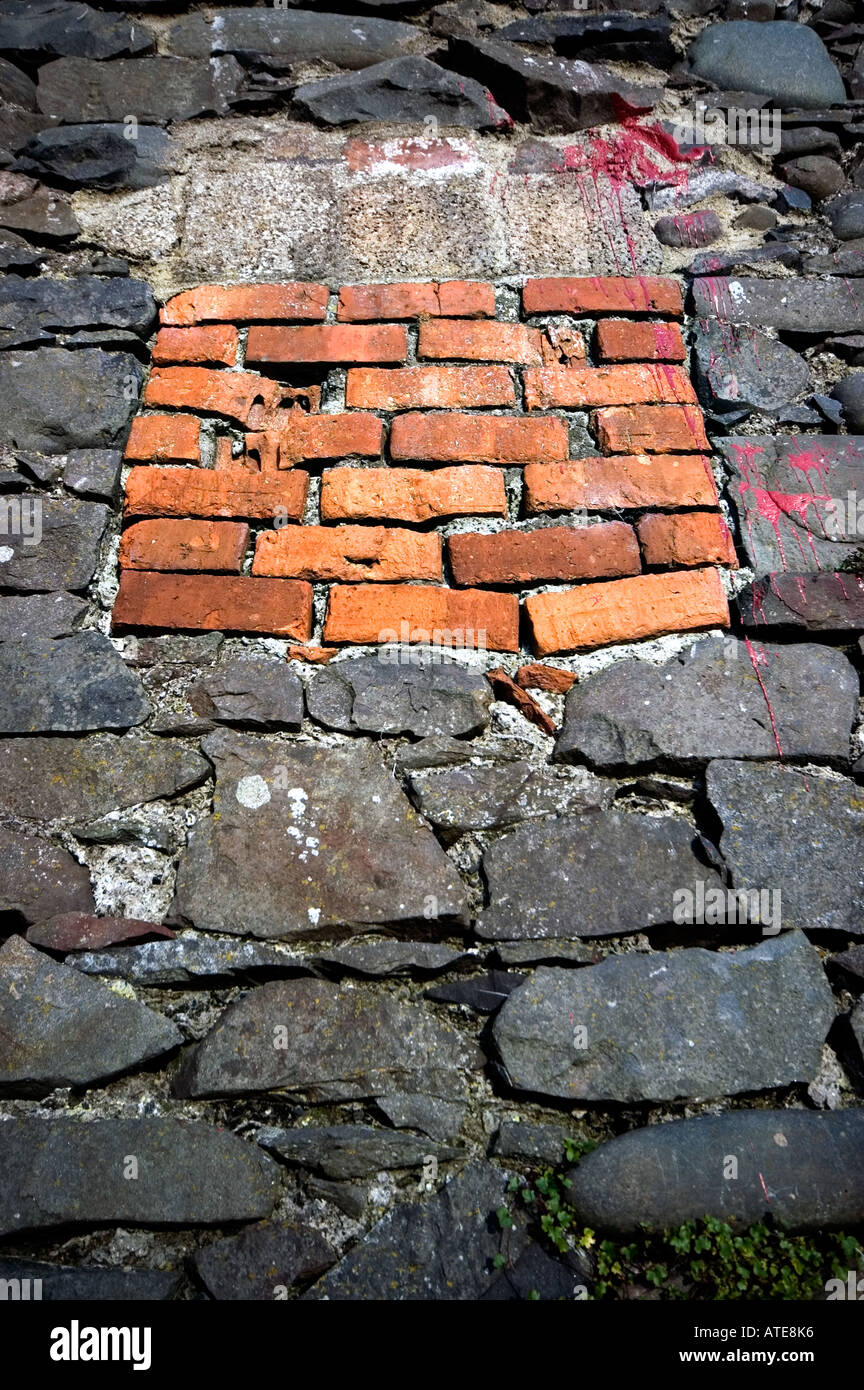 Bricked out window hi-res stock photography and images - Alamy