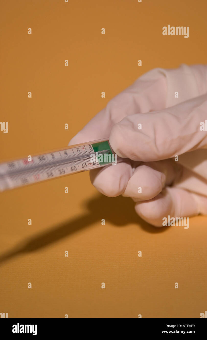 Graduated glass thermometer hi-res stock photography and images - Alamy