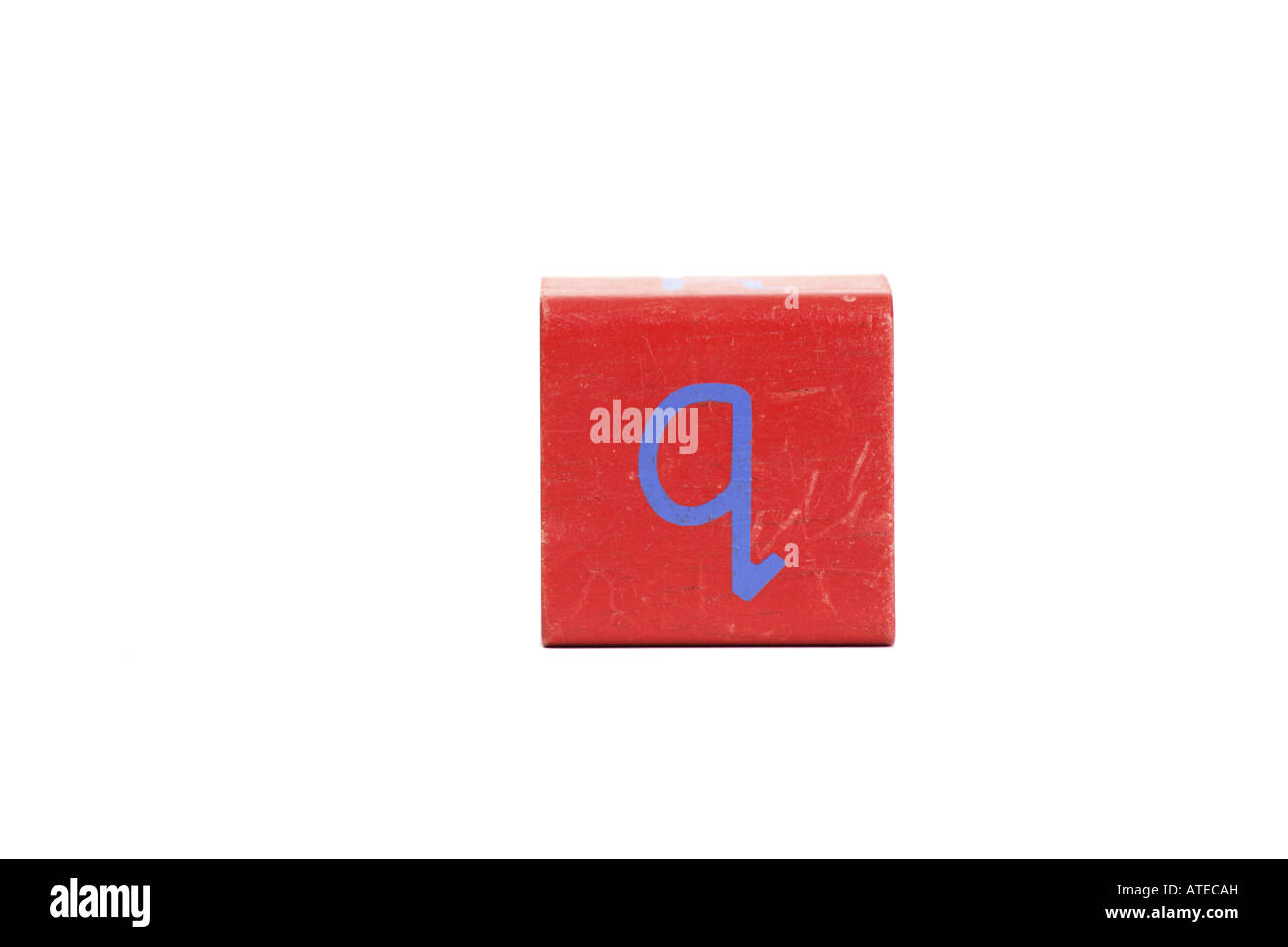 Letter Q Wooden Block Stock Photo - Alamy