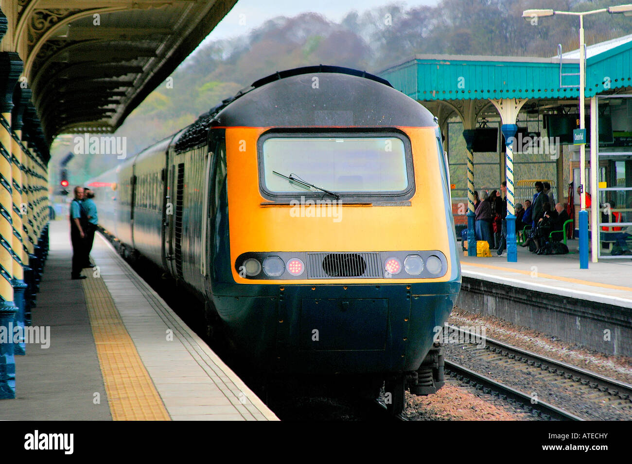 43059 HST Midaland Mainline train company at Chesterfield Station East ...