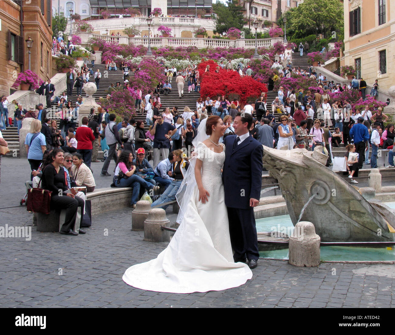 Wedding rome italy steps hi-res stock photography and images - Alamy