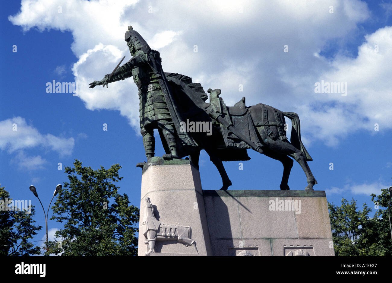 Grand Duke Gediminas Statue Vilnius Lithuania Stock Photo - Alamy
