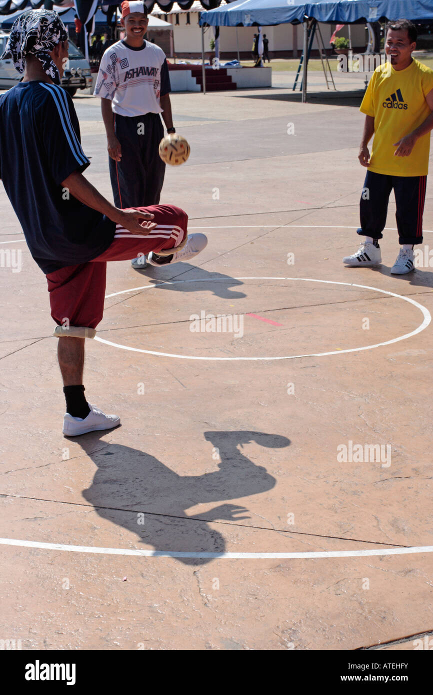 Sepak raga hi-res stock photography and images - Alamy