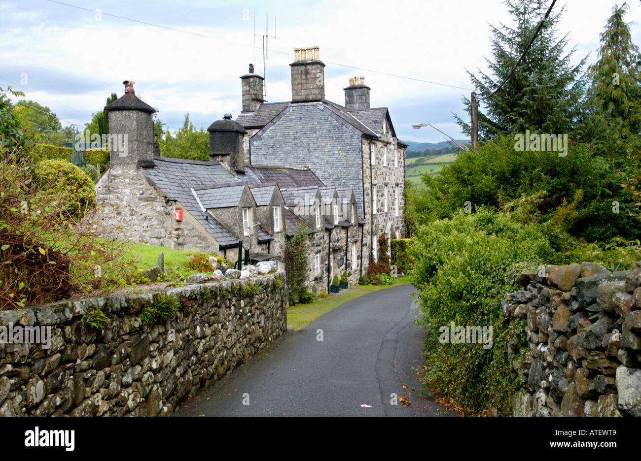 Vernacular style cottages hi-res stock photography and images - Alamy
