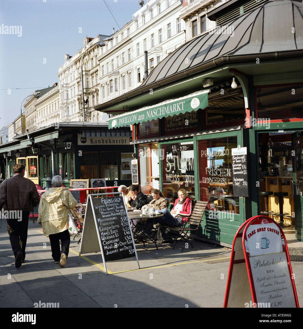 People sit table in restaurant hi-res stock photography and images - Alamy